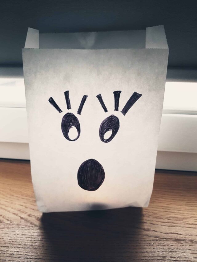 Easy Paper Halloween Luminaries DIY - Ghost Luminiaries - Lil Tigers
