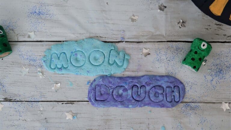 DIY Moon Dough Recipe - DIY Space Sensory Bin - Lil Tigers